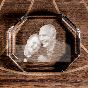 Octagonal Paperweight - 3D Crystal Corporate Awards by 3D Crystal Awards